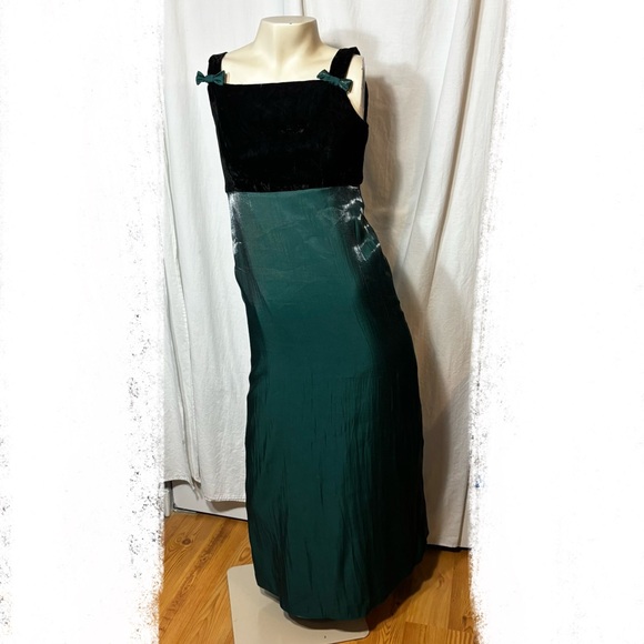 Maggie Breen | Dresses | Maggie Breen Womens Gown Petite Velvet Black ...